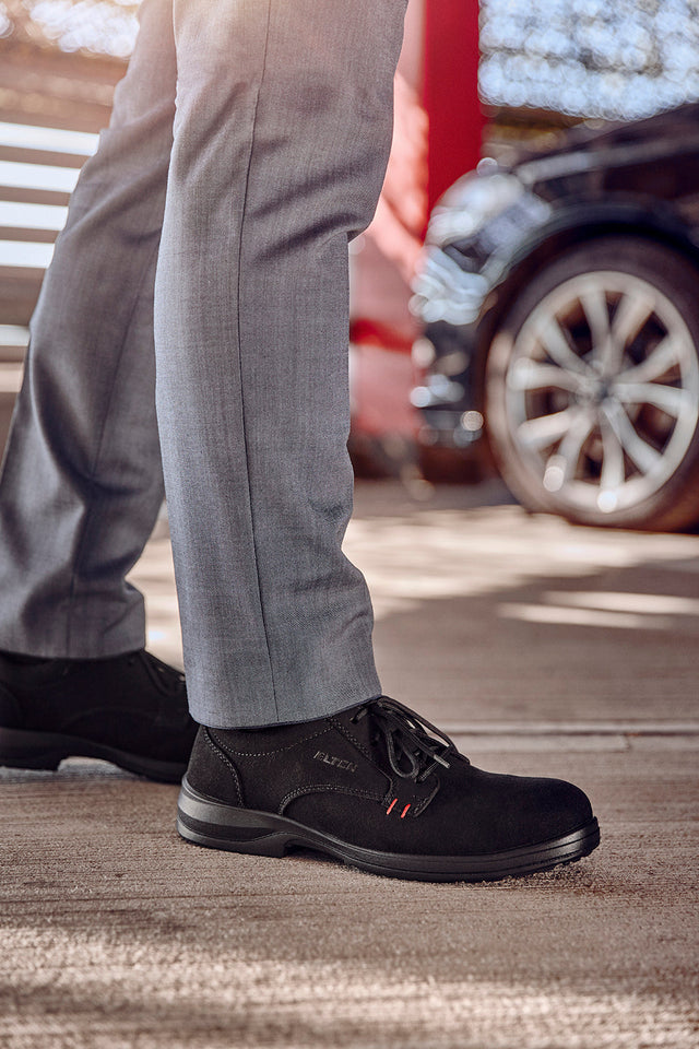 Work Shoes & Safety Shoes For Performance | Stitchkraft